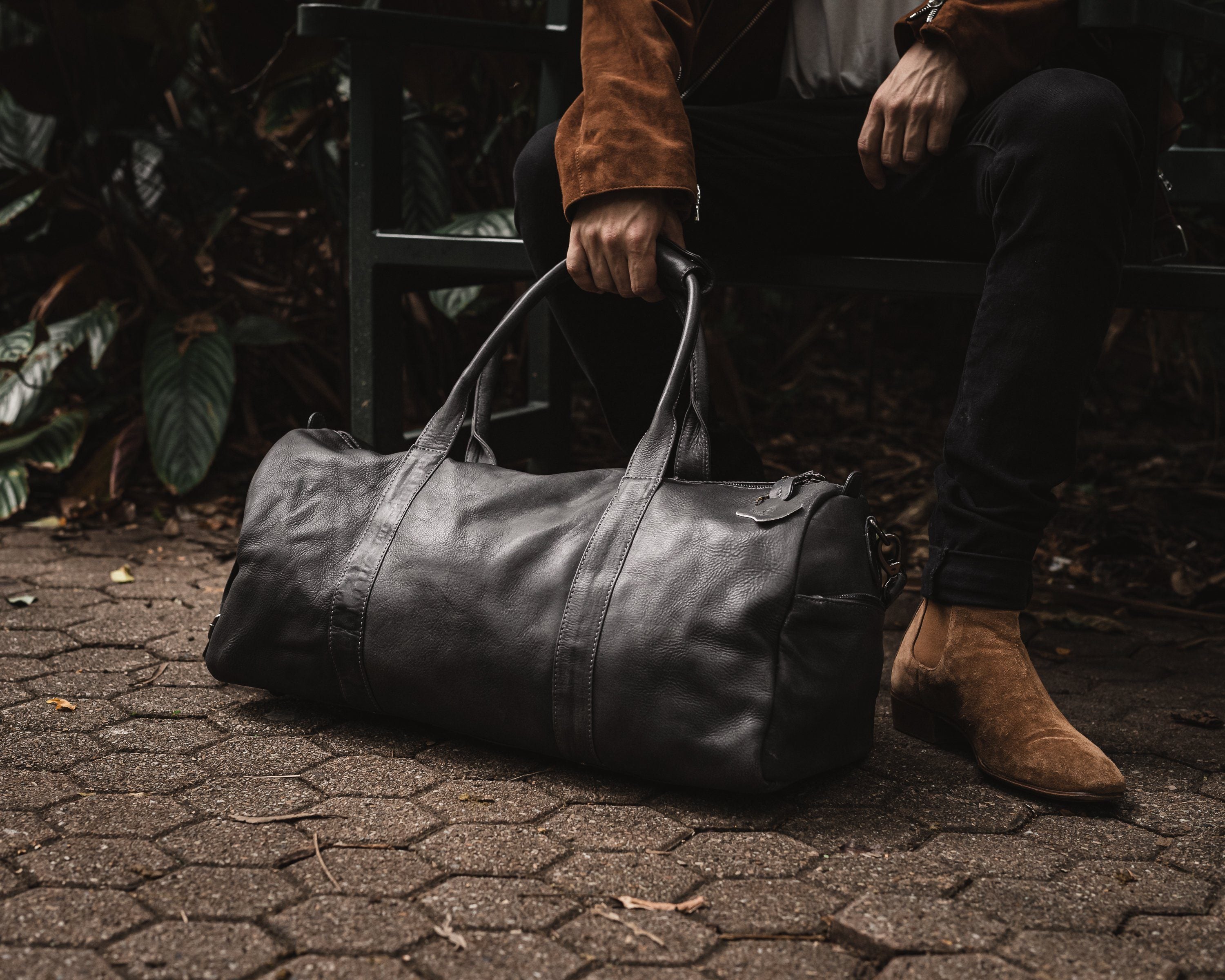 Top Leather Weekender Bags for Men and Women – Vintage Leather Sydney